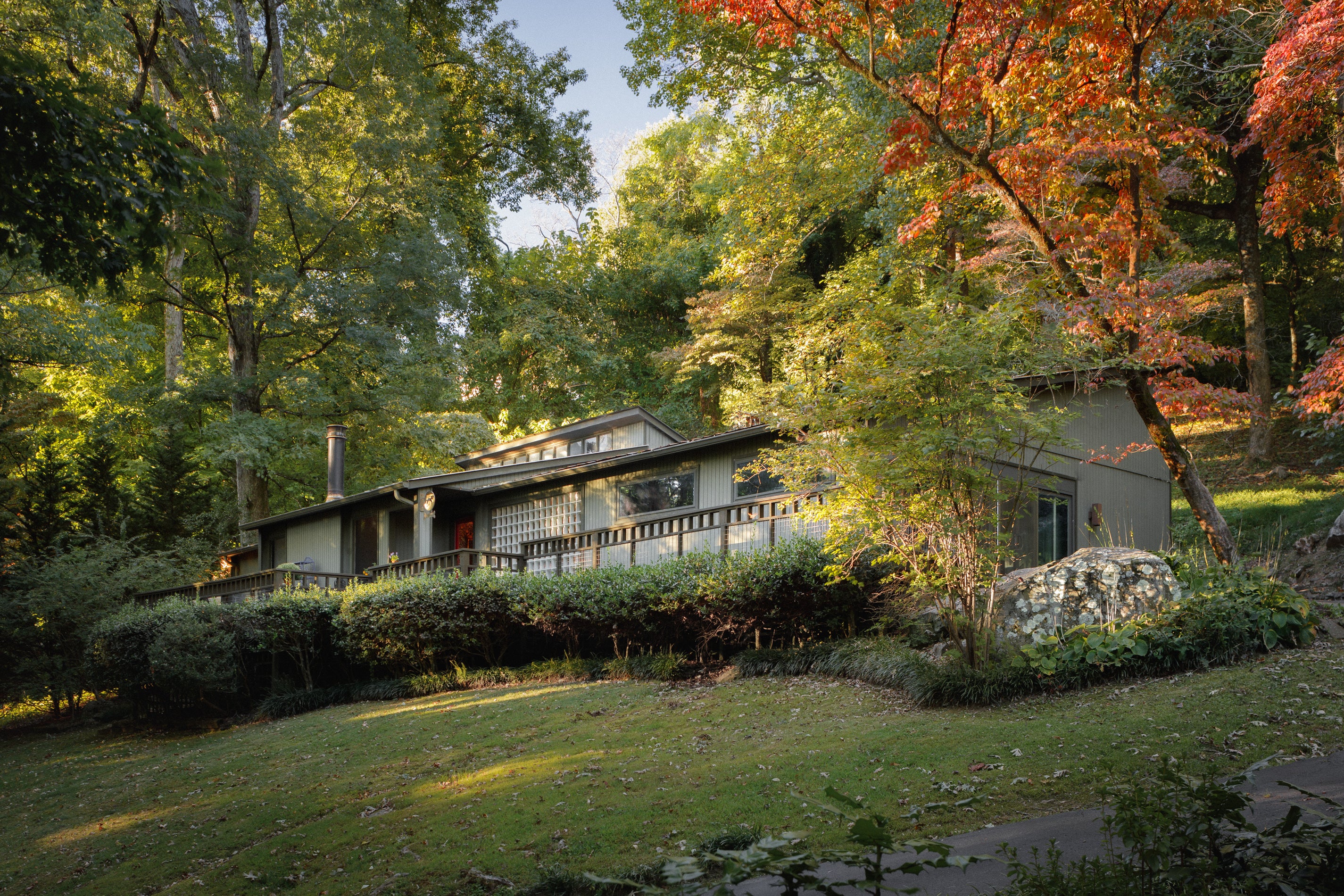 Transforming The Dog House: From Warehouse to Whimsical Workspace ...